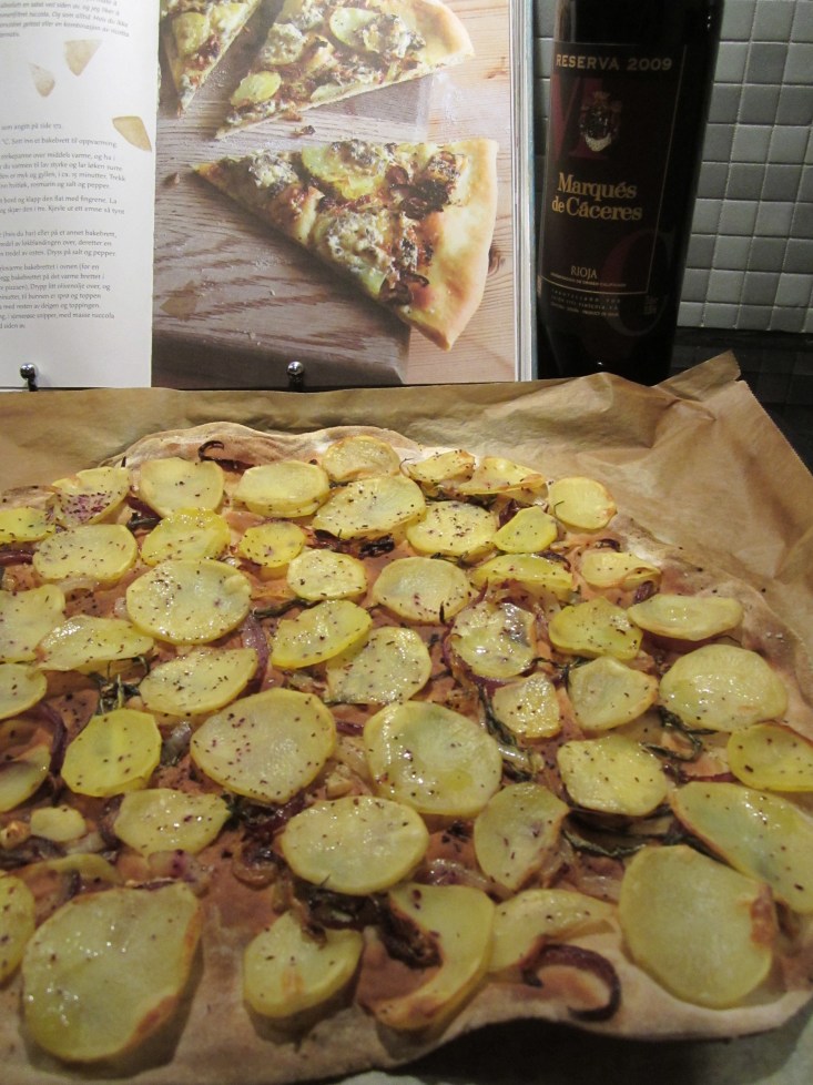 Potetpizza med rosmarin – veganine